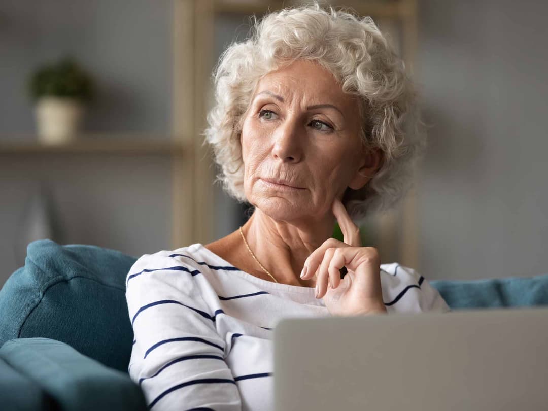 Operacija sive mrene na napotnico | Očesni center Morela